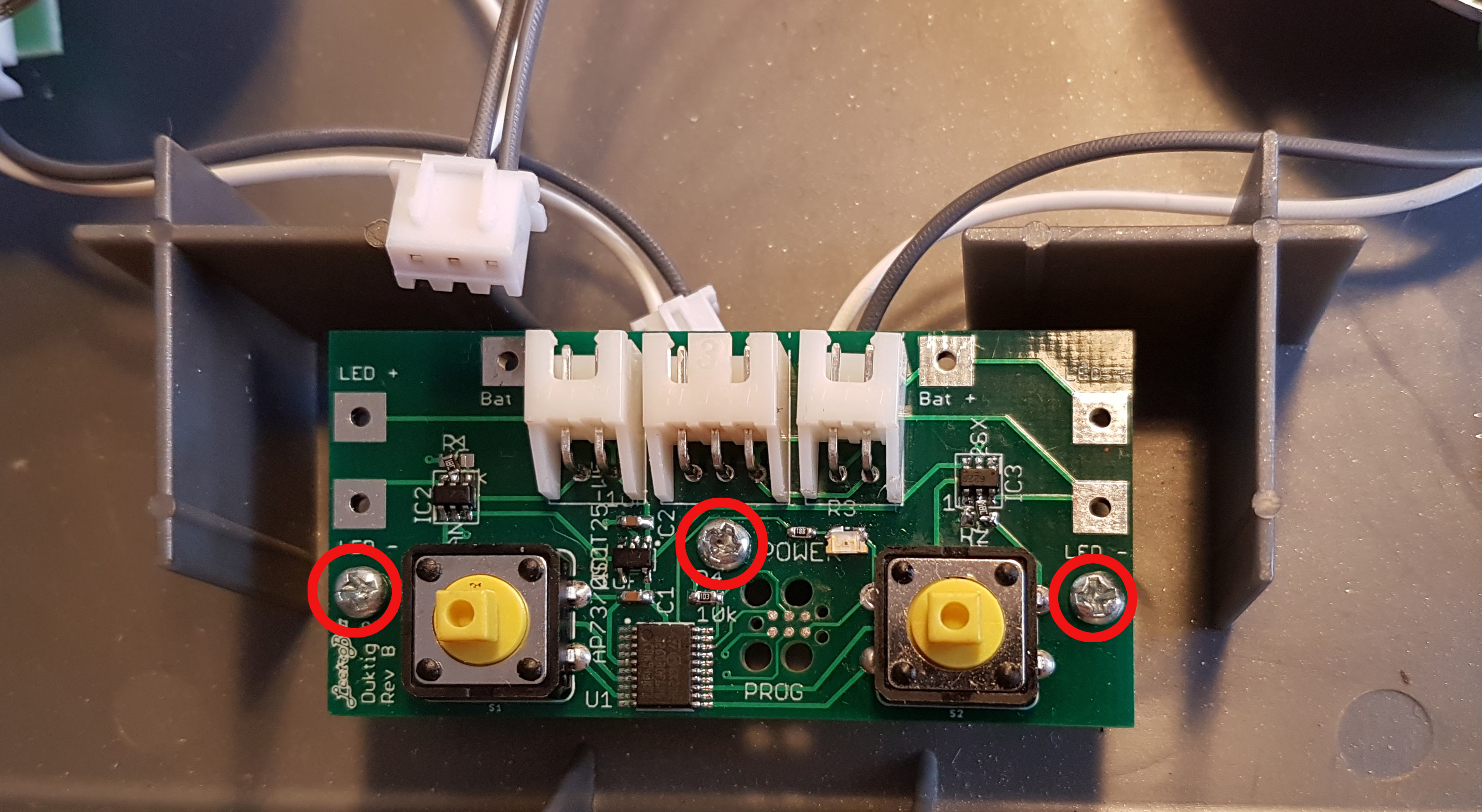 Installation for 4-Battery Duktig Stoves With Connectors